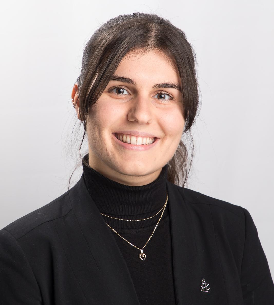 Iulia Anescu, o elevă din Sainte-Thérèse, a câștigat o bursă Loran de ...